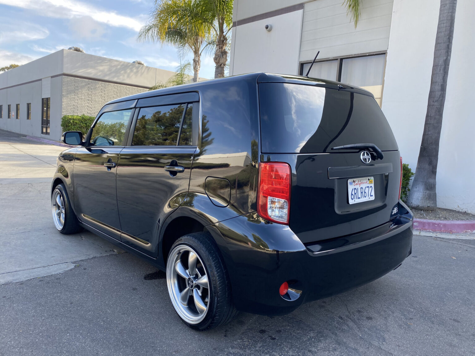 2011 SCION xB TOYOTA - S-AUTOGROUP